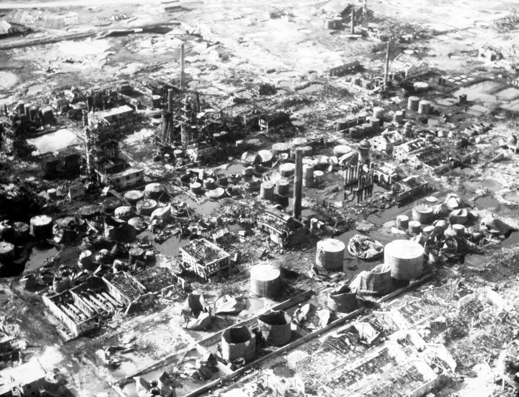 Fueling Conflict. The Link Between Oil and Foreign Military ...